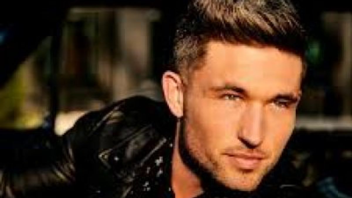 Biography Of Michael Ray, Facts, Real Name, Age, Net-worth, Awards ...