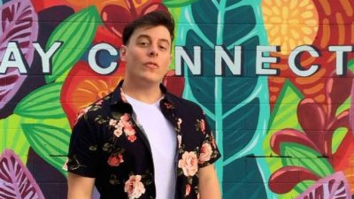 Biography Of Thomas Sanders, Facts, Real Name, Age, Net-worth, Awards ...