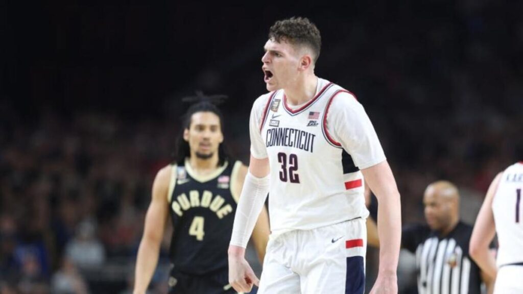 Biography of Tyler Cole, Facts, Real Name, Age, Net-worth, Songs ...